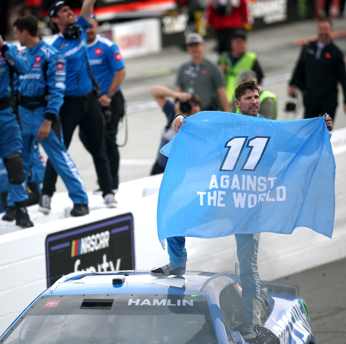 Hamlin captures first Martinsville win in 10 years for first of 2025 ...